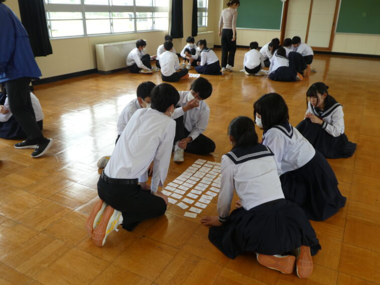 【6/10】3年数学の様子｜高岡市立中田中学校